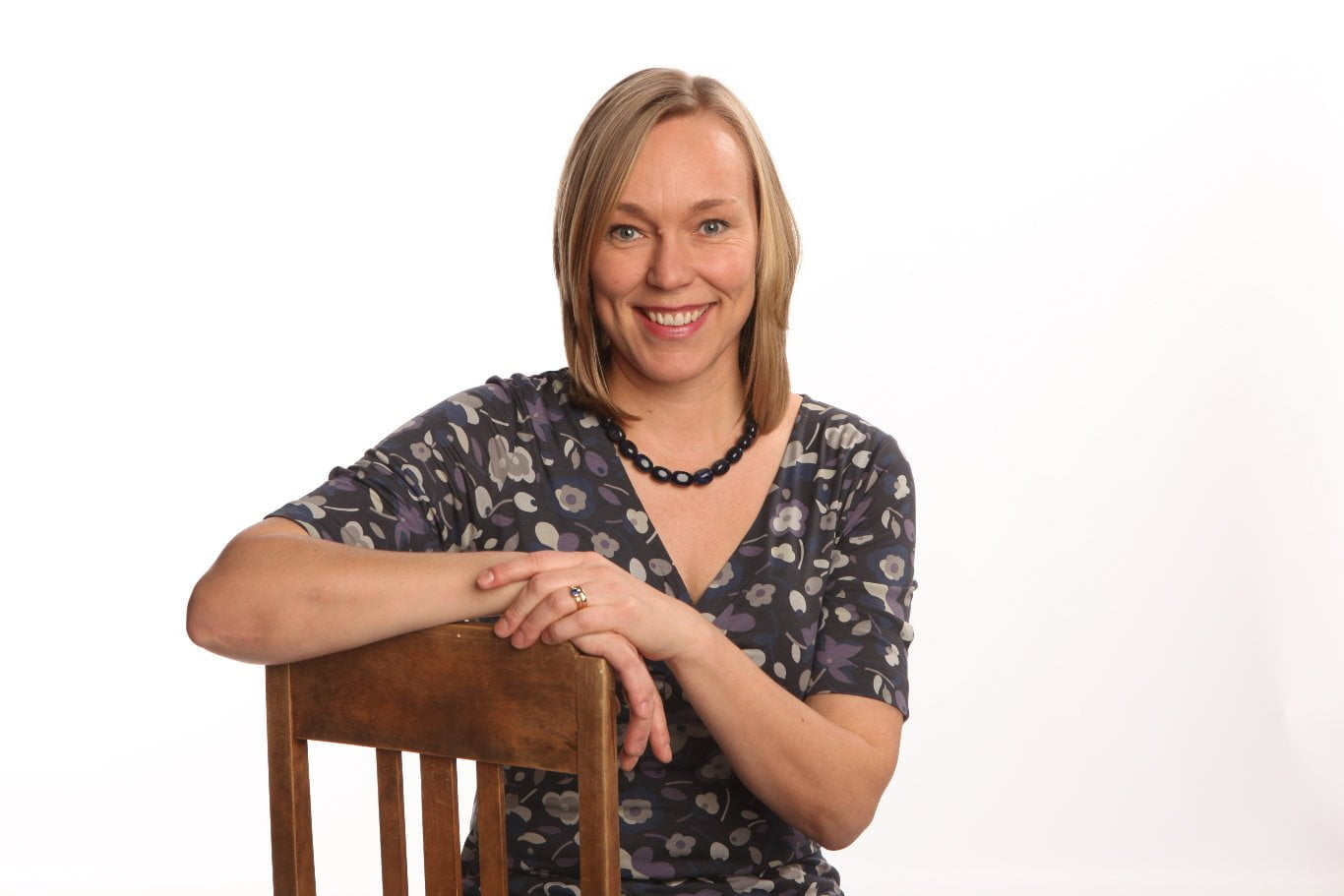 Anne Bland toivottaisi tietovuotaja Snowdenin tervetulleeksi Suomeen ...